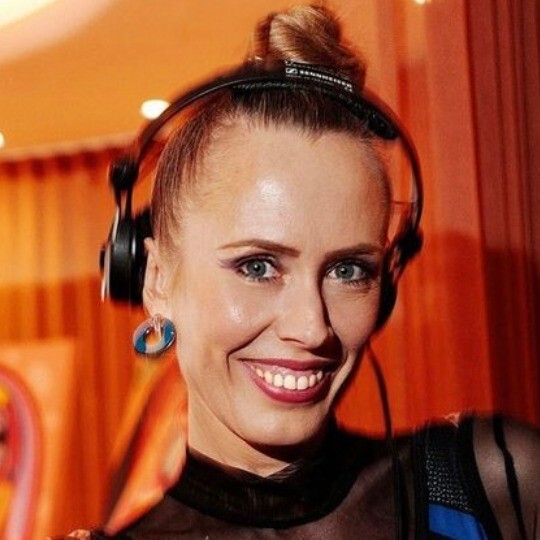 Sarah Main — | ADE