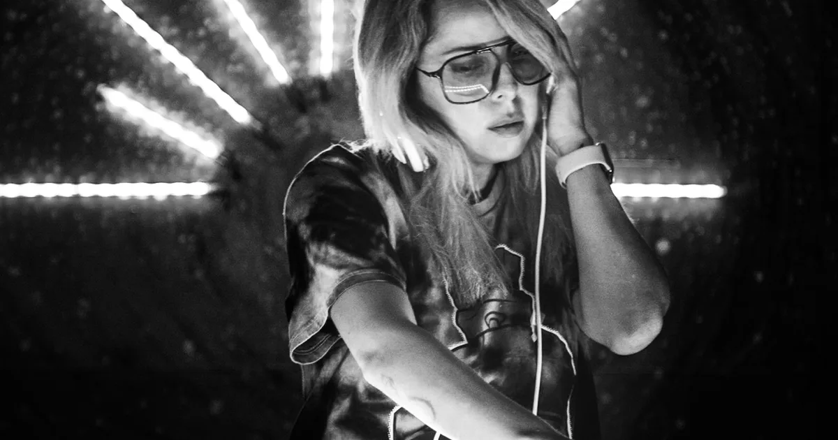 Olivia Jones — ADE