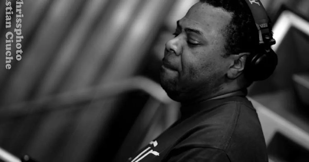 Chris Simmonds — ADE