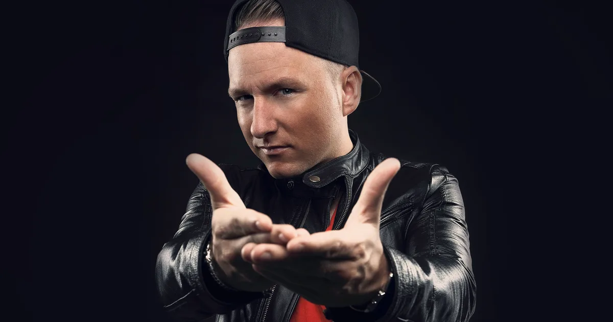 Michael Brons — ADE