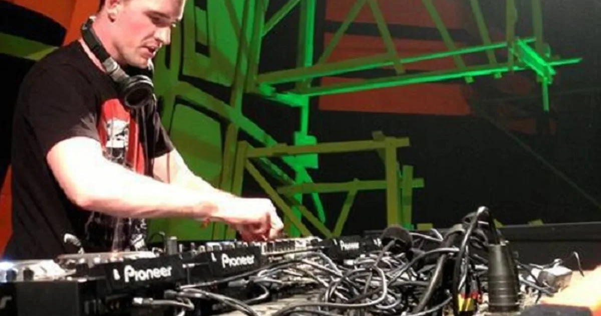 James Bayliss — ADE