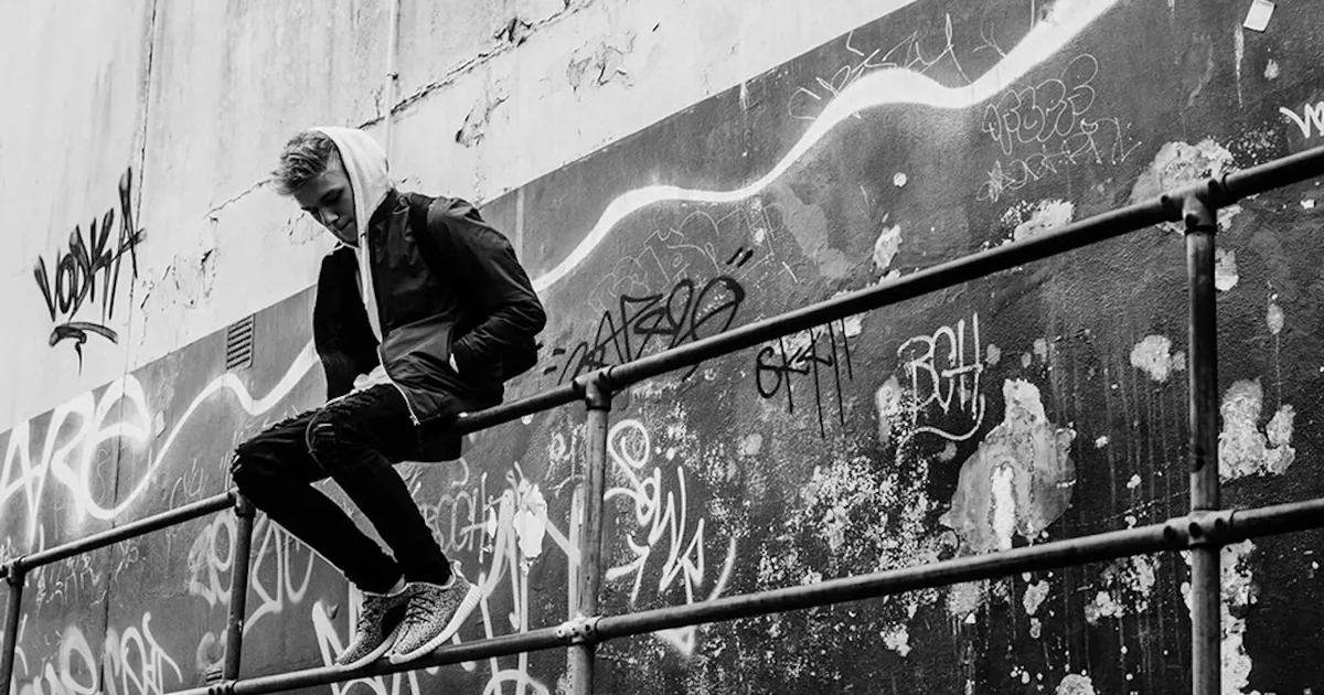 Jordan Comolli — ADE