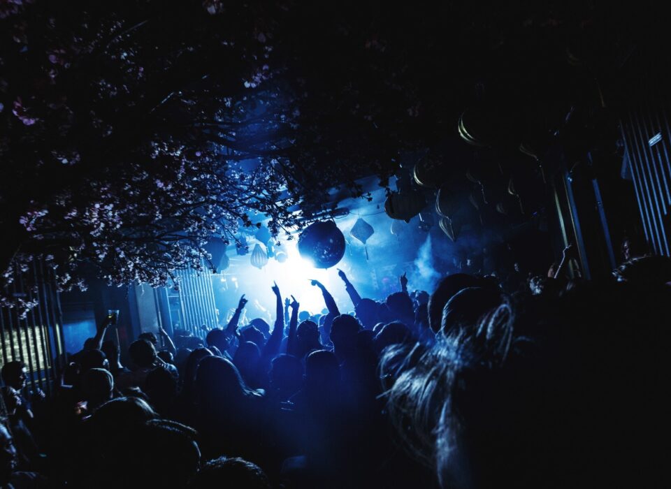 Chin Chin Club — ADE